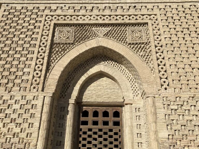 【世界遺産】ブハラ「イスマーイール・サーマーニー廟」中央アジア最古のイスラム建築 - 世界遺産 観たやつ